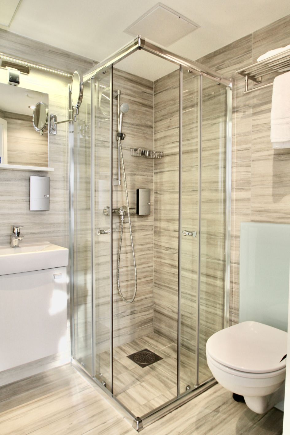 Single Room – Super Stay Hotel